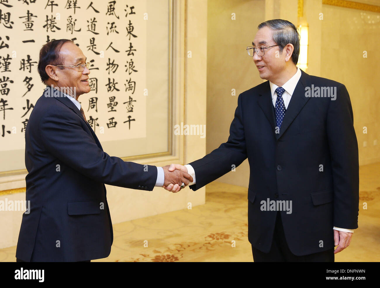 Beijing , China. 26th Dec, 2013. Ma Biao (R), vice chairman of the ...