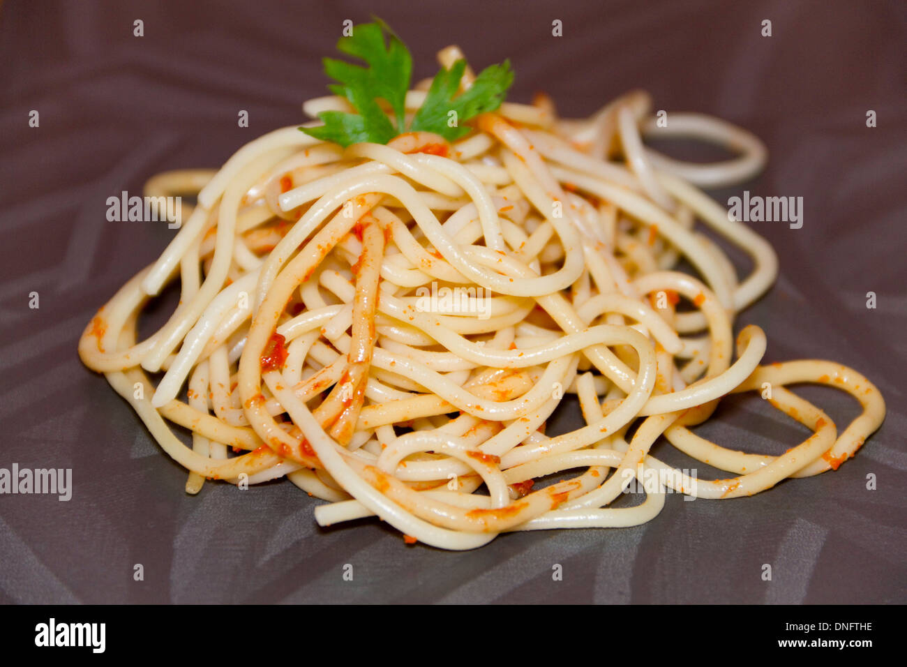 Fresh Cooked Spaghetti with Parsley Stock Photo - Alamy