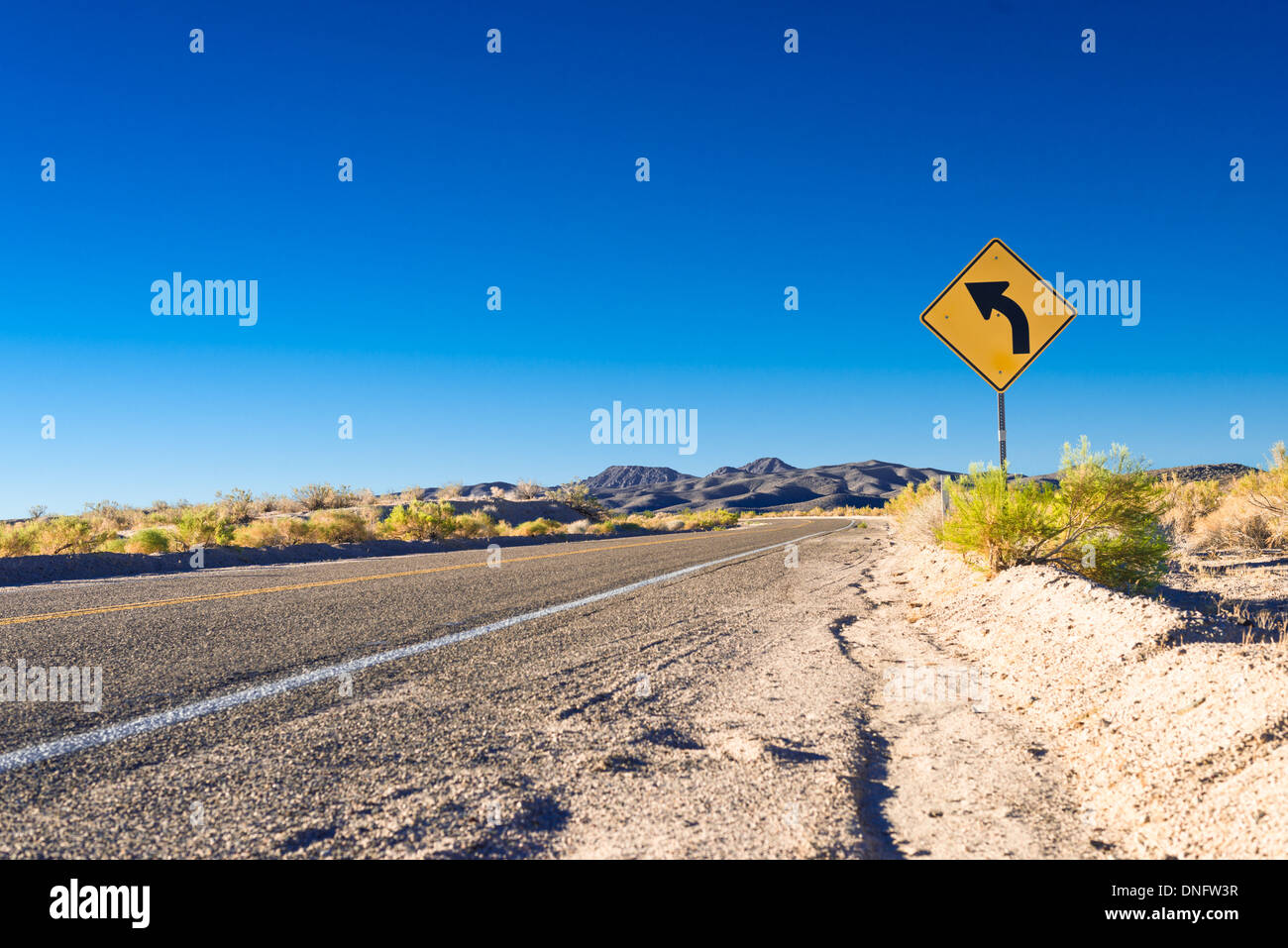 Road curve in dry hi-res stock photography and images - Alamy