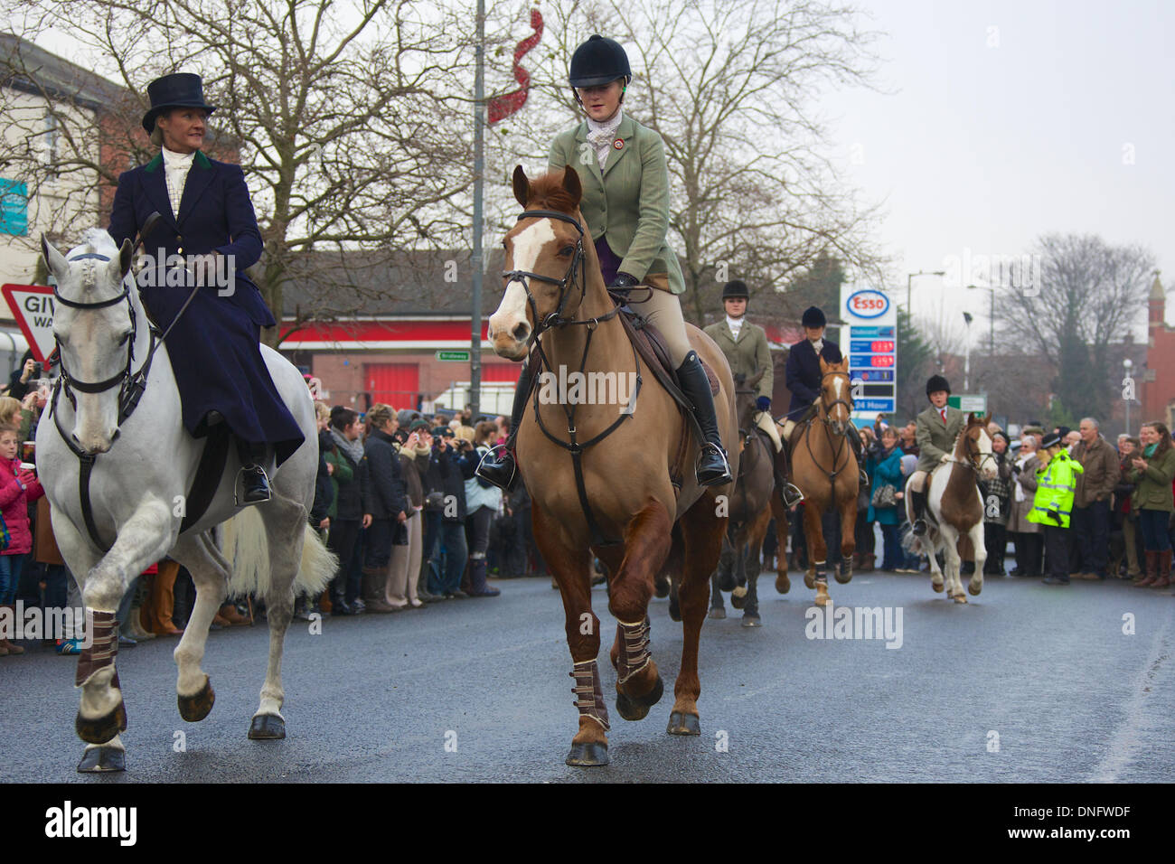 Bawtry, UK . 26th Dec, 2013. Riders form part of the Grove and Rufford ...