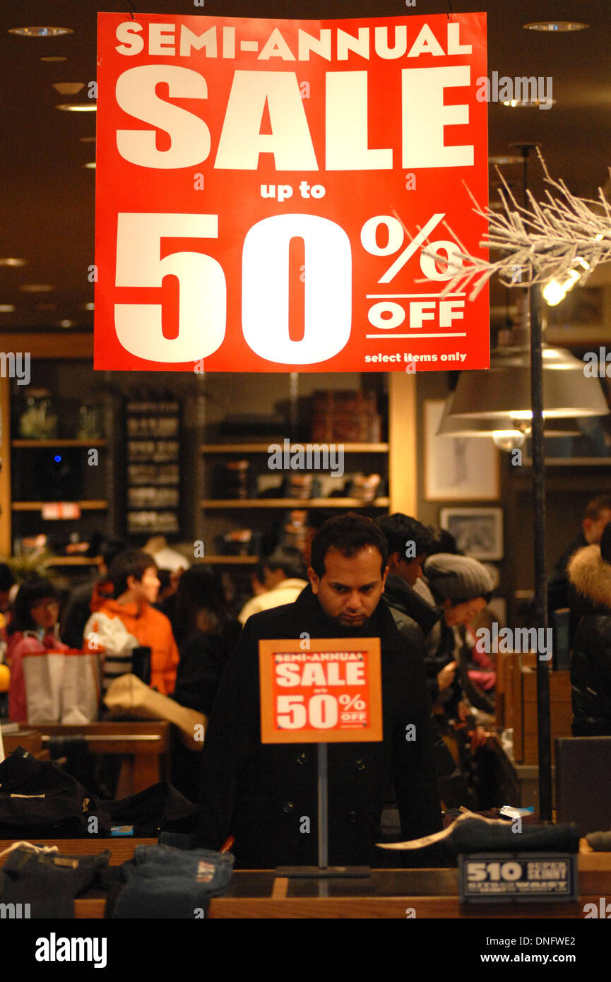 Early check out hi-res stock photography and images - Alamy