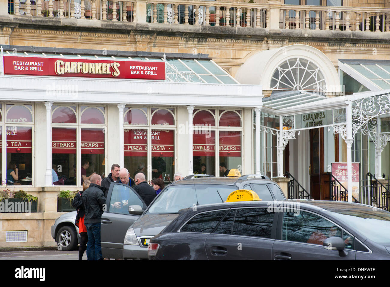 Taxi outside restaurant hi-res stock photography and images - Alamy