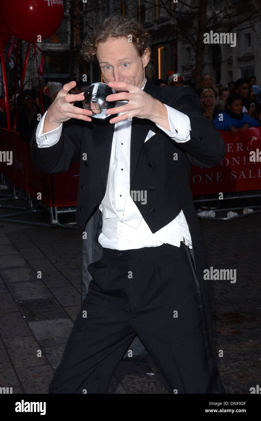 Harrods fire hi-res stock photography and images - Alamy