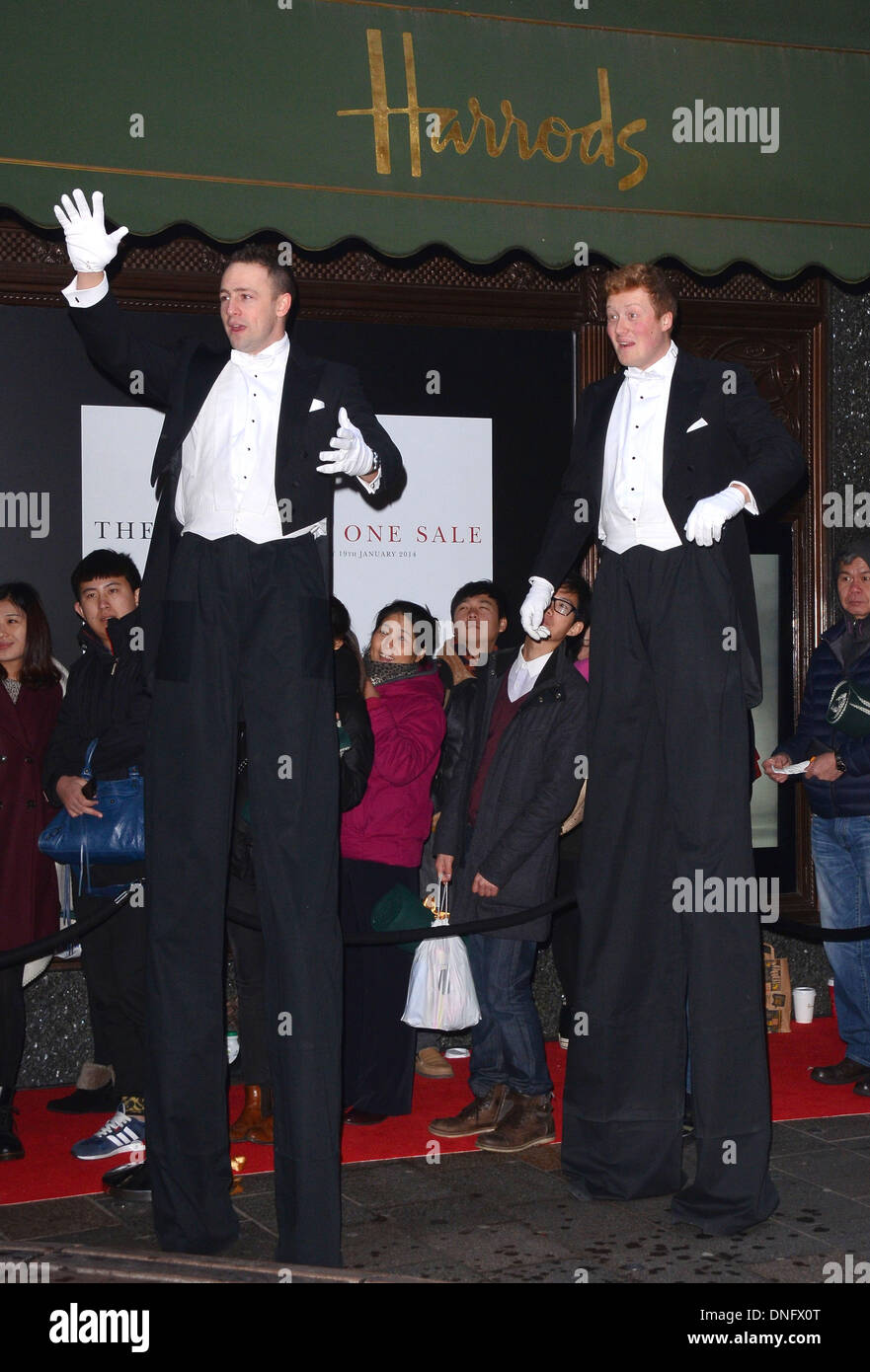 Harrods fire hi-res stock photography and images - Alamy