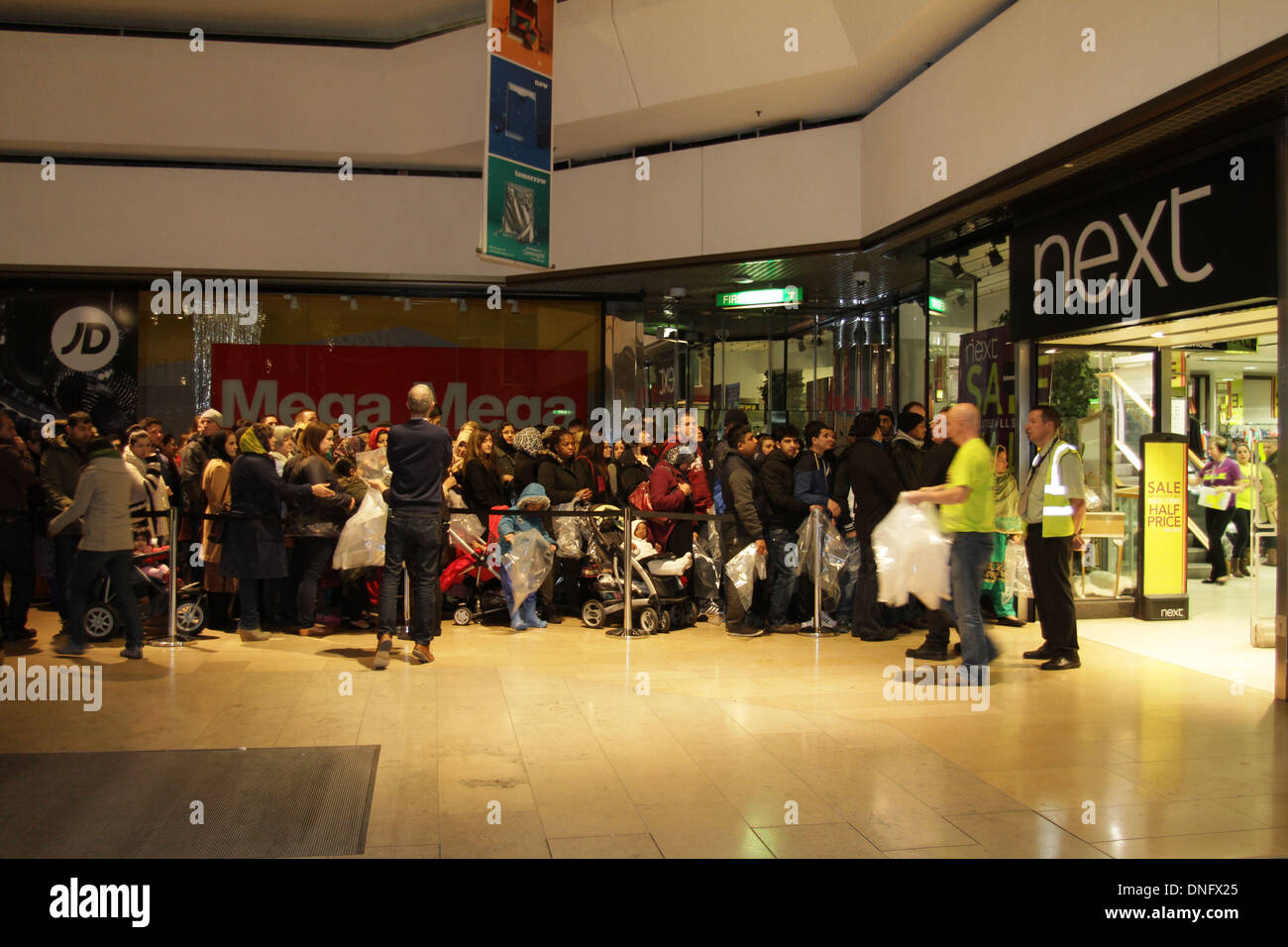 Queensgate shopping centre peterborough hi-res stock photography and ...