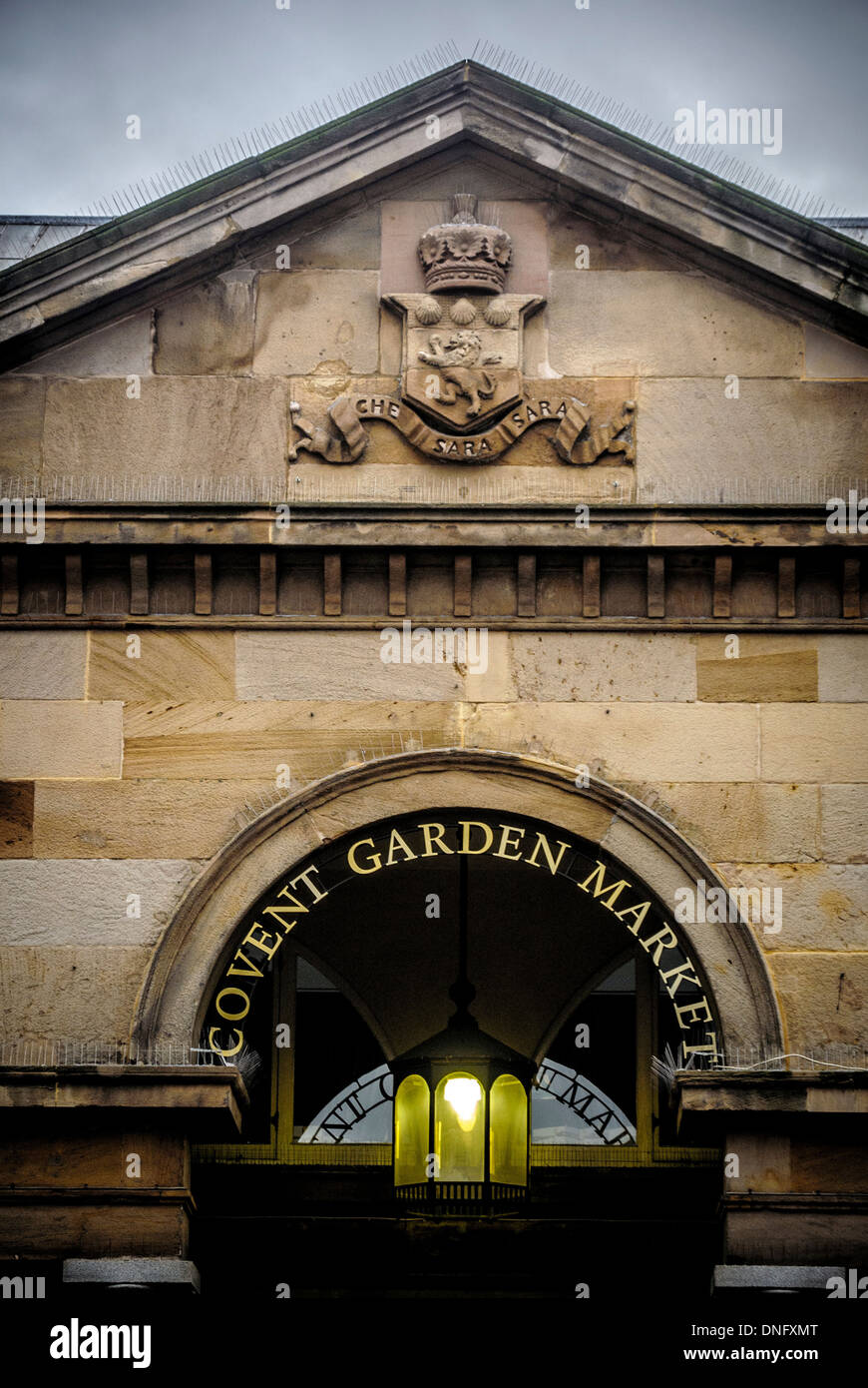 Covent garden market sign hi-res stock photography and images - Alamy