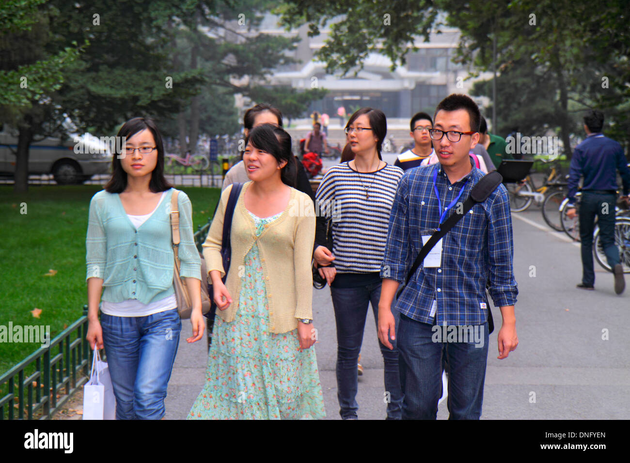 Chinese woman walking beijing hi-res stock photography and images - Alamy