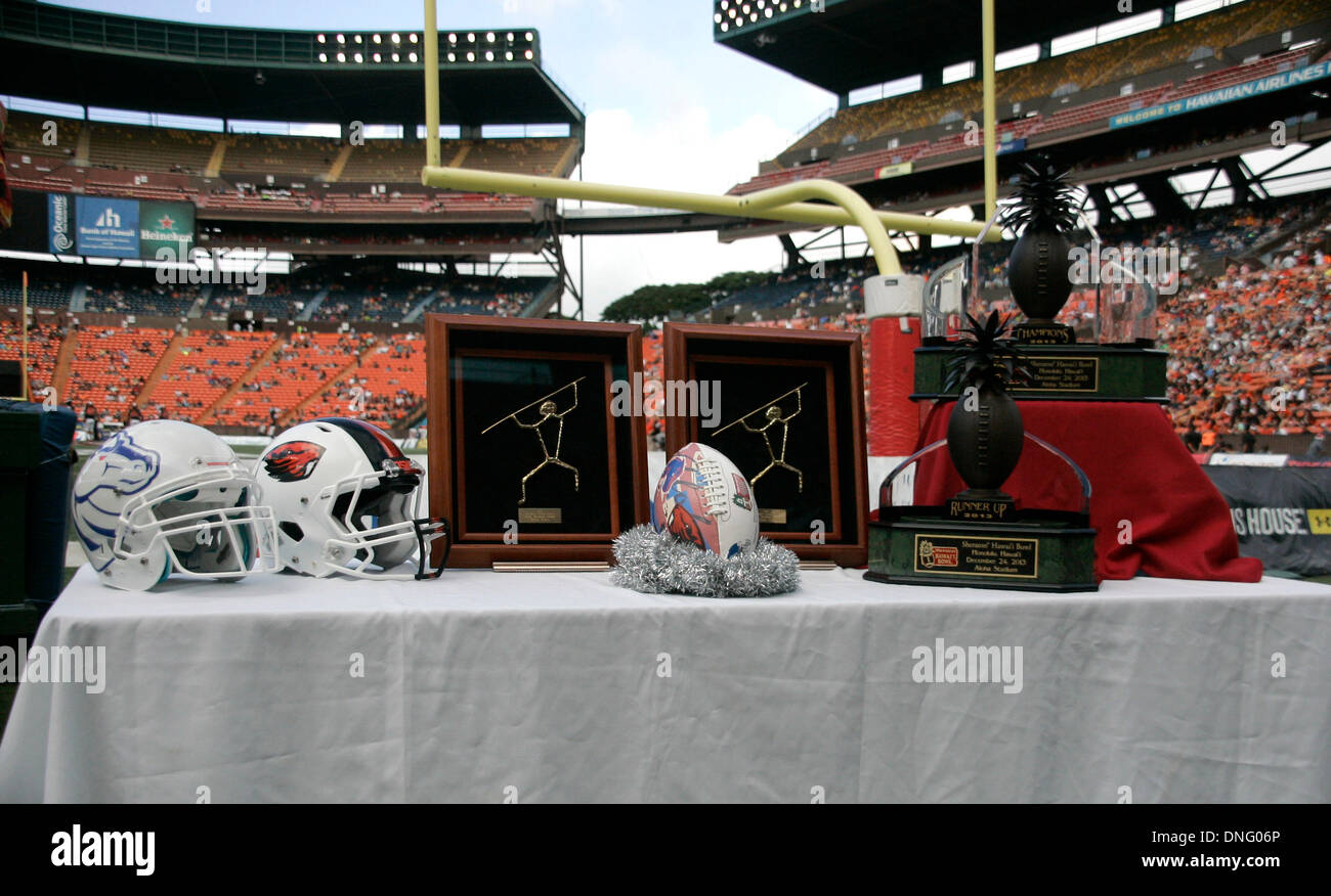 Bowl trophy hi hi-res stock photography and images - Alamy