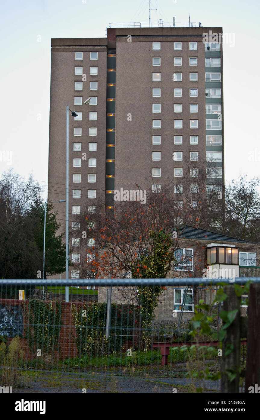 High rise block hi-res stock photography and images - Alamy