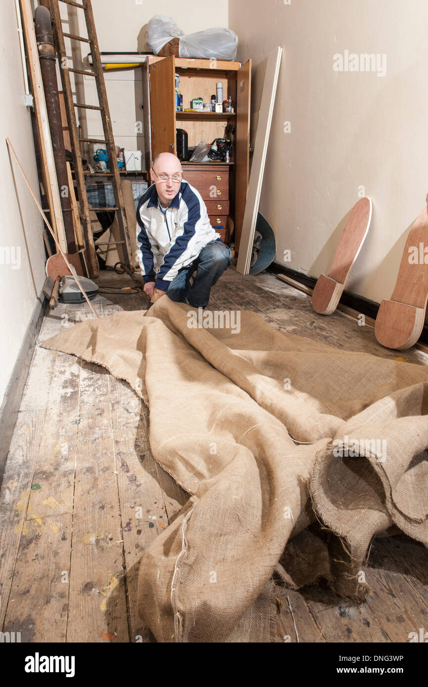 Work undertaken by members of the Apprentice Boys' of Derry over many ...