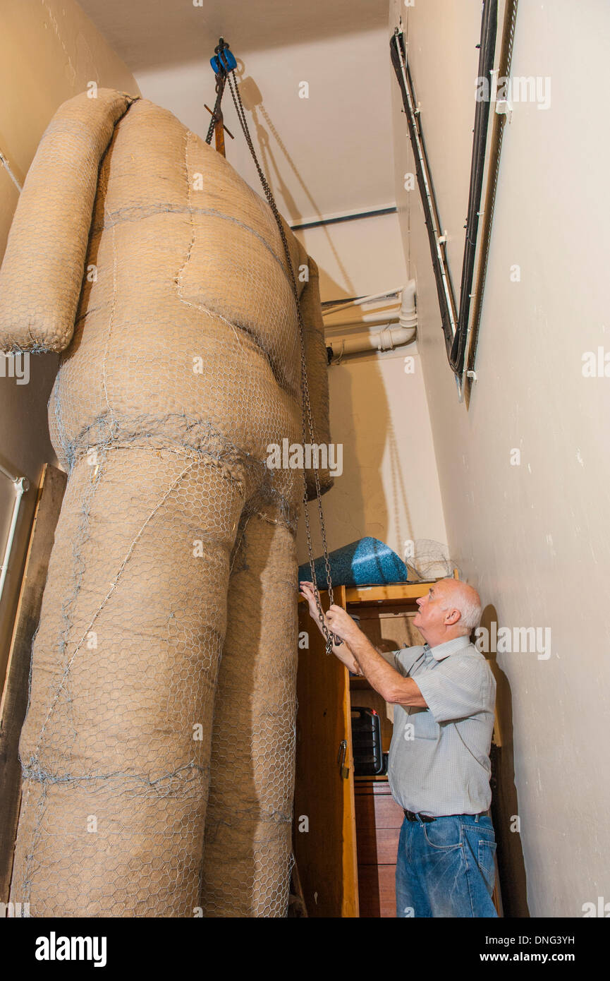 Work undertaken by members of the Apprentice Boys' of Derry over many ...