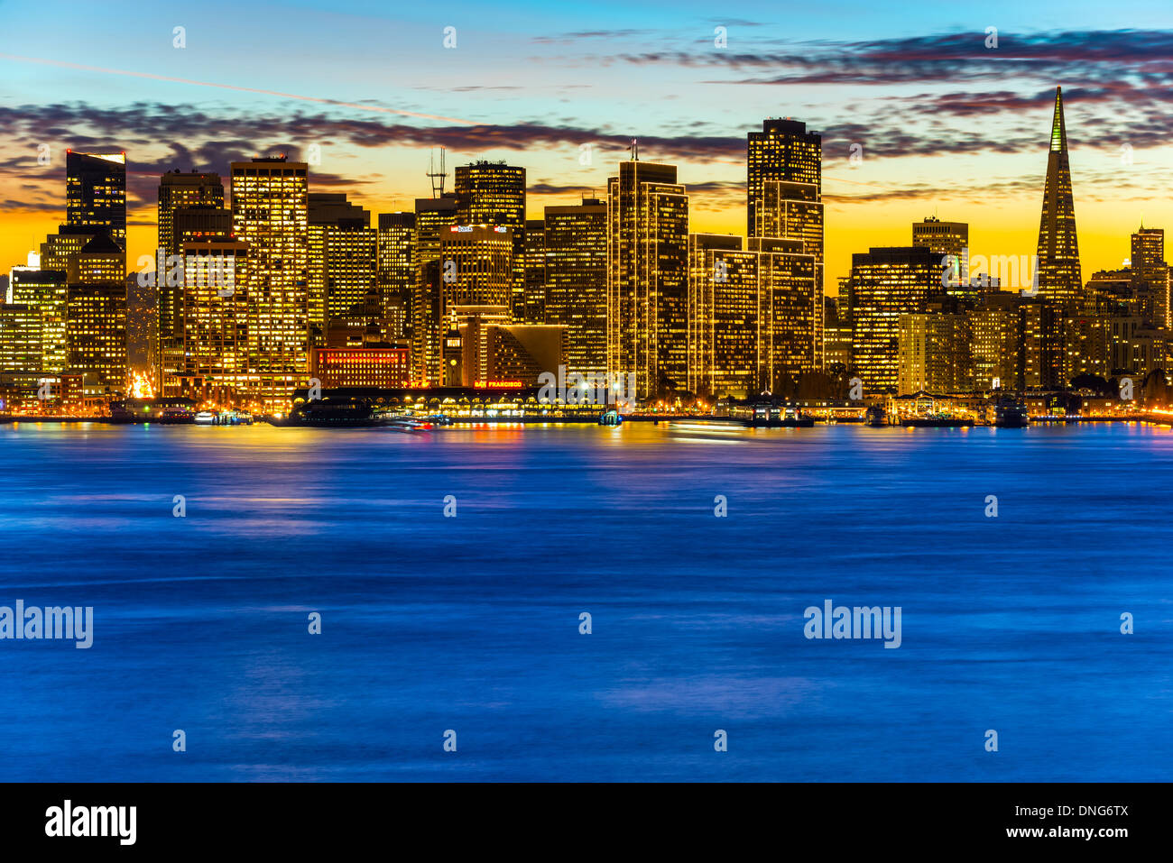 Bank of america building san francisco hi-res stock photography and ...