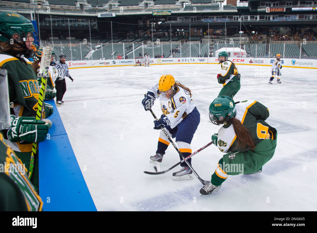 High school athletics team hi-res stock photography and images - Alamy