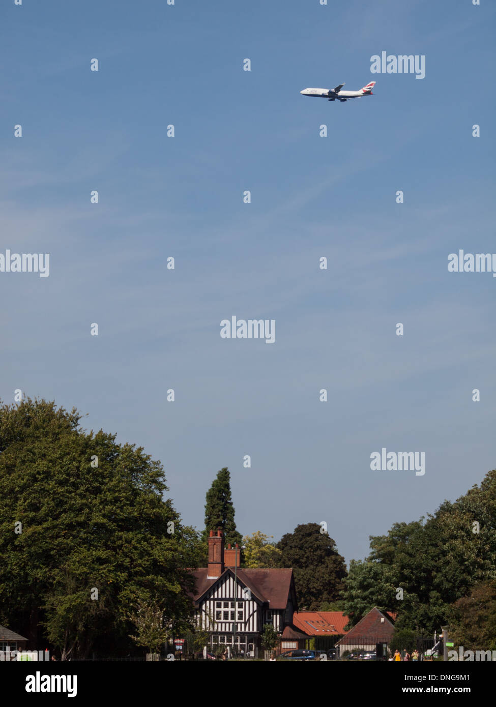 Oneworld hi-res stock photography and images - Alamy