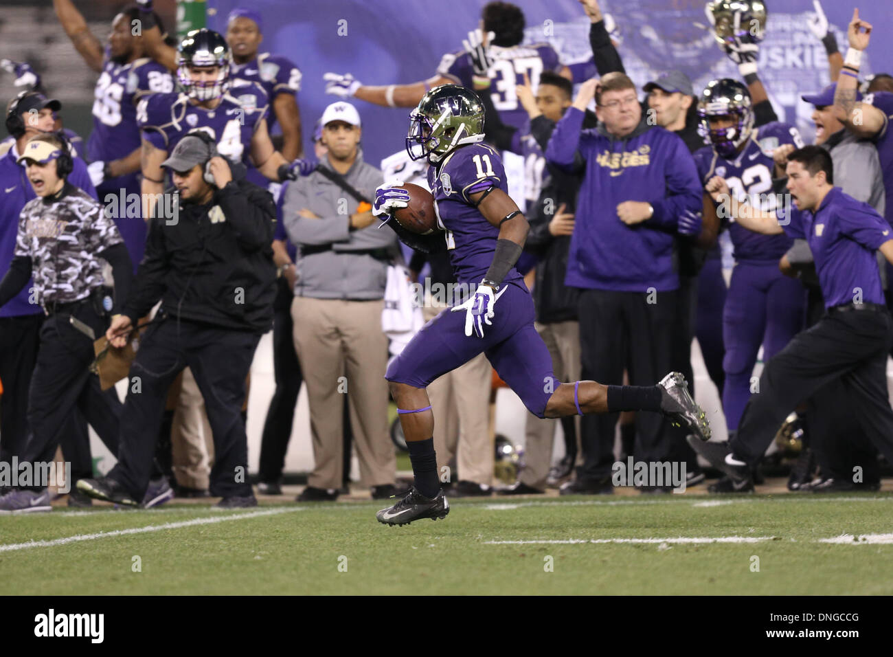 Elijah qualls hi-res stock photography and images - Alamy