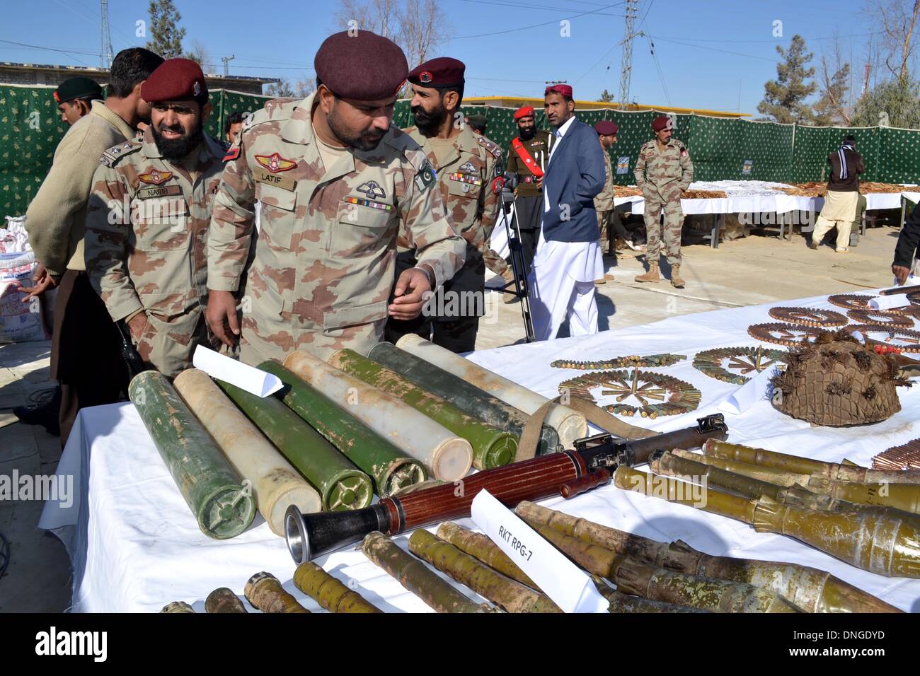 Quetta, Pakistan. 28th Dec, 2013. Pakistani security officials display ...