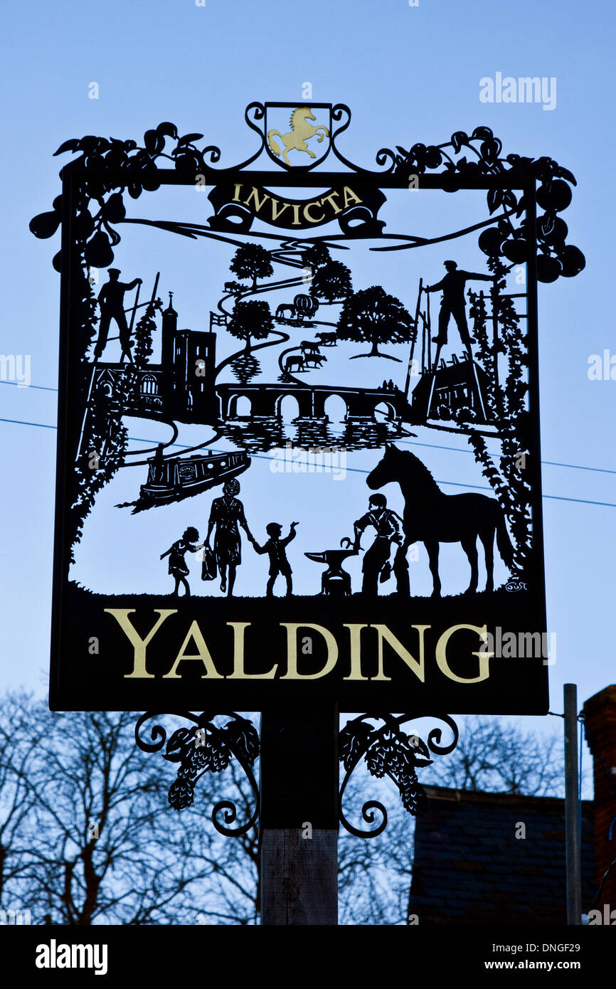 Village sign Yalding Kent Stock Photo - Alamy