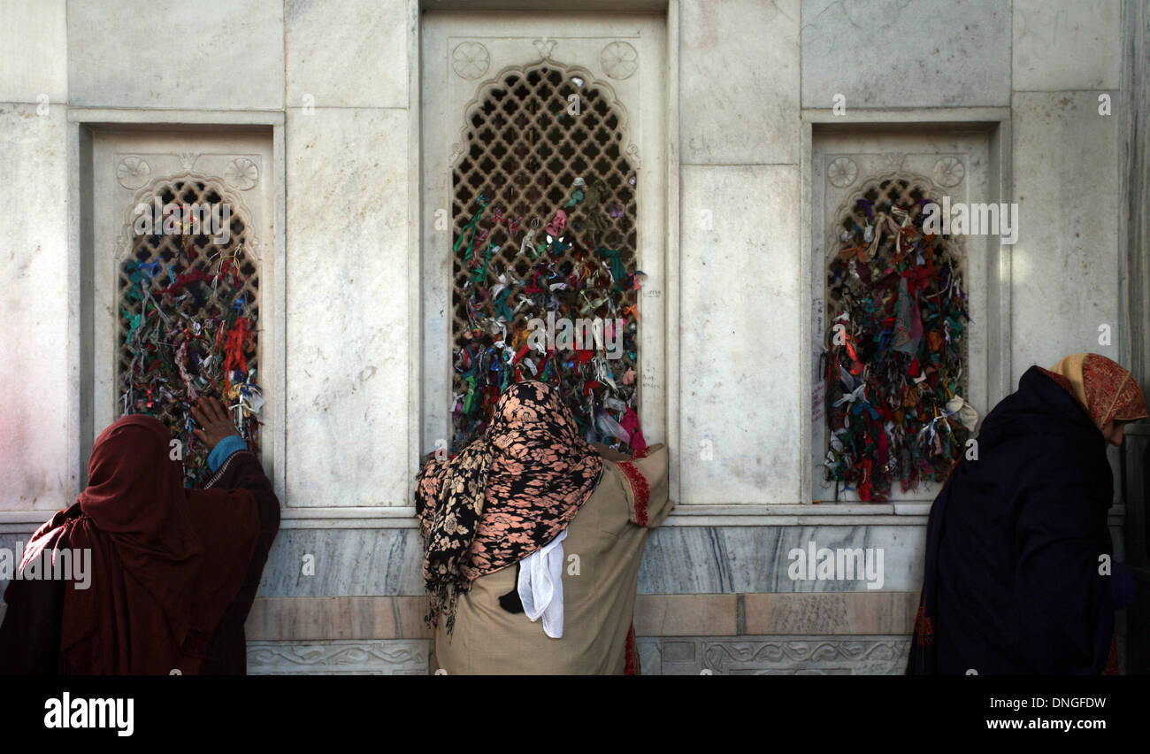 Hazrat sheikh hamza hi-res stock photography and images - Alamy