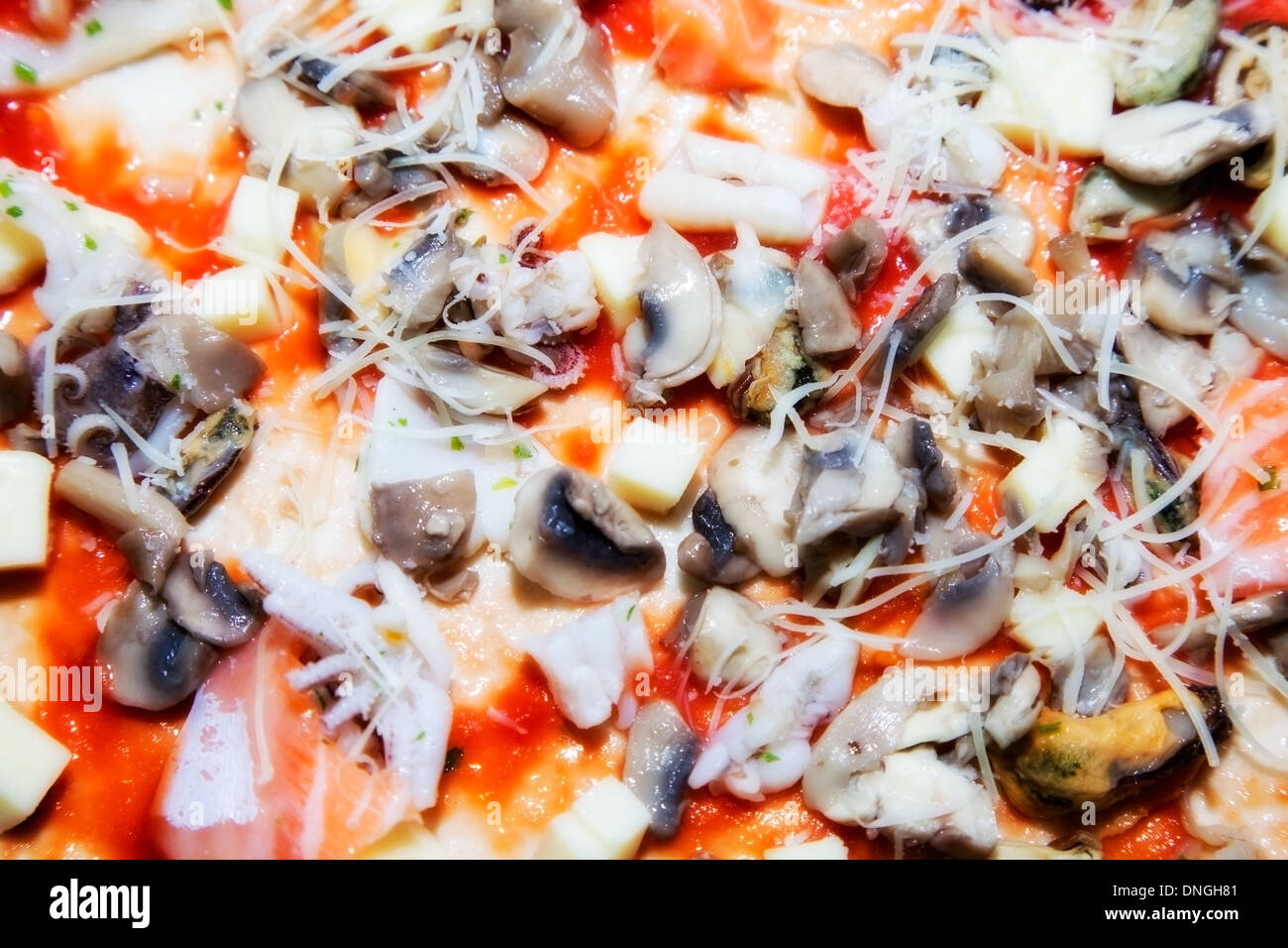 Fish pizza hi-res stock photography and images - Alamy