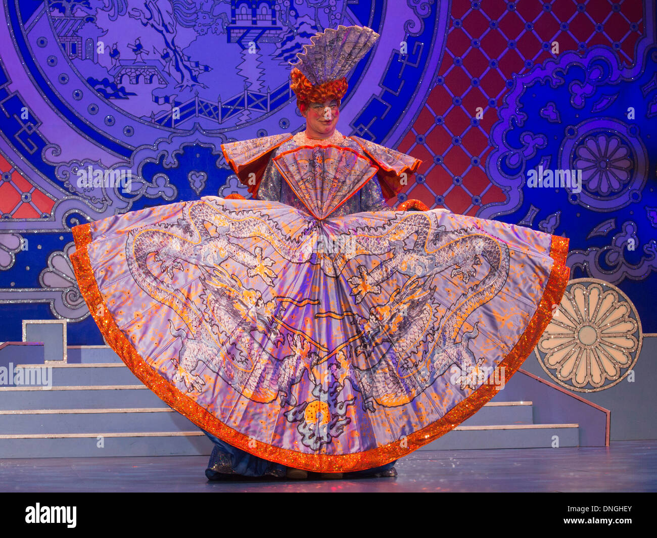 Aladdin pantomime hi-res stock photography and images - Alamy