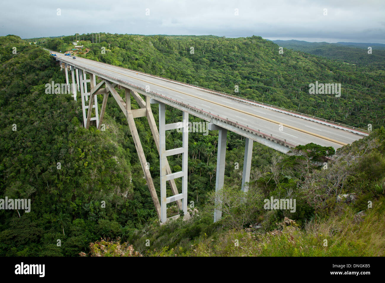 Bridge over Bacunayagua Canyon & Yumuri Valley, Cuba Stock Photo - Alamy
