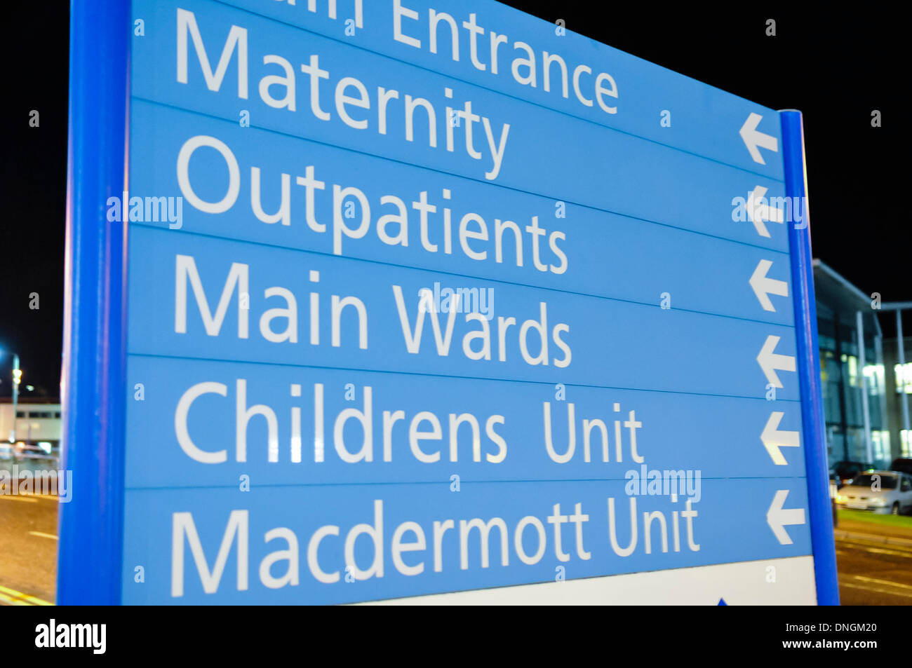 Childrens ward nhs hi-res stock photography and images - Alamy