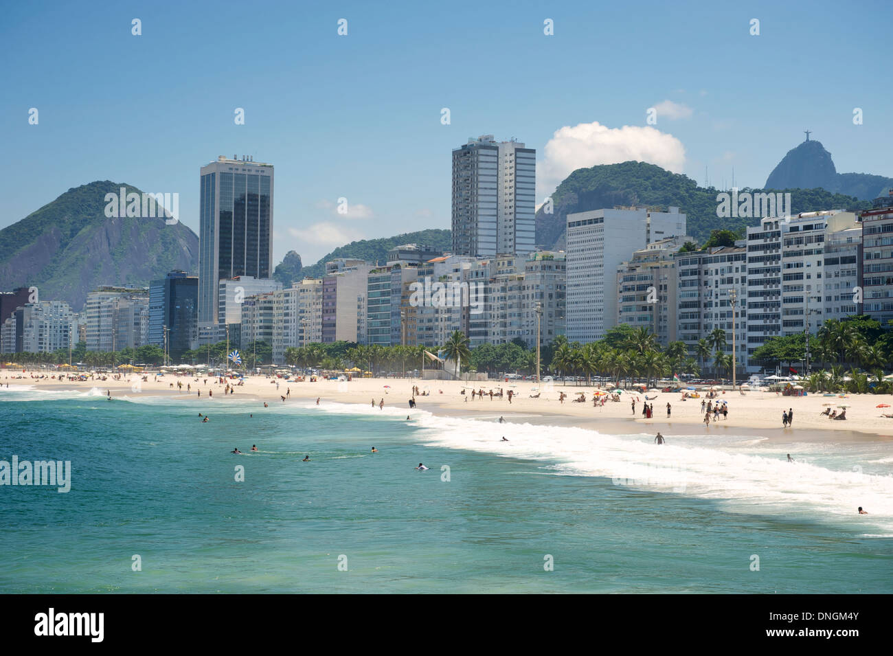 Rio de janeiro skyline copacabana hi-res stock photography and images ...
