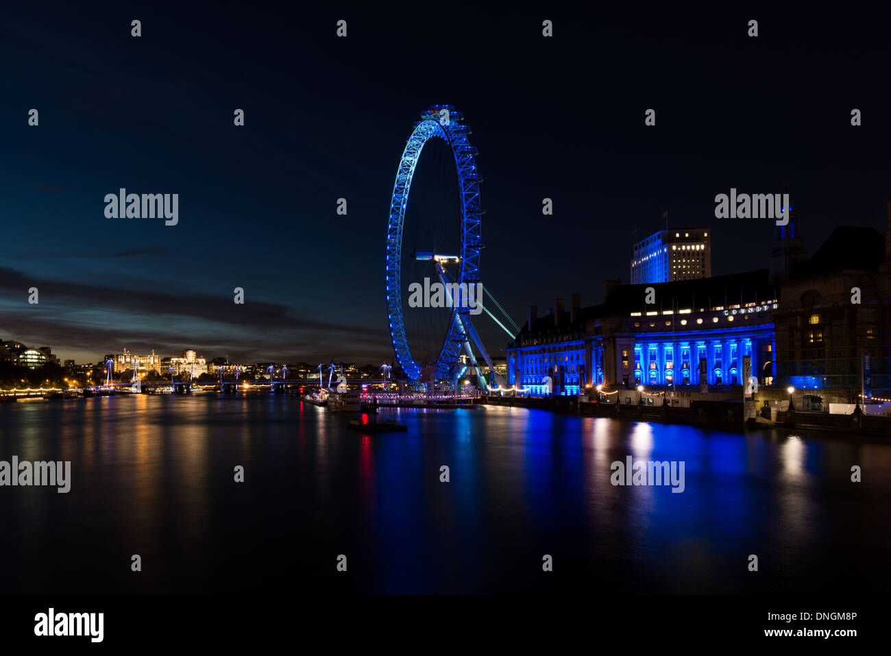 Thames night hi-res stock photography and images - Alamy