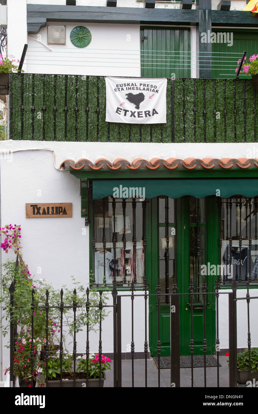 Wall euskara hi-res stock photography and images - Alamy