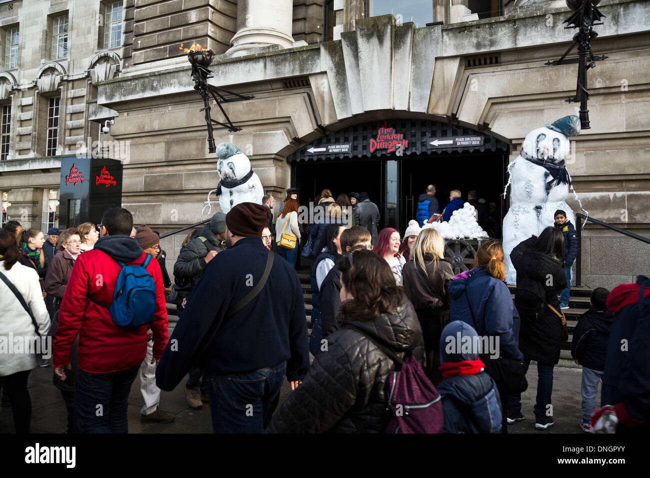 London dungeon hi-res stock photography and images - Alamy
