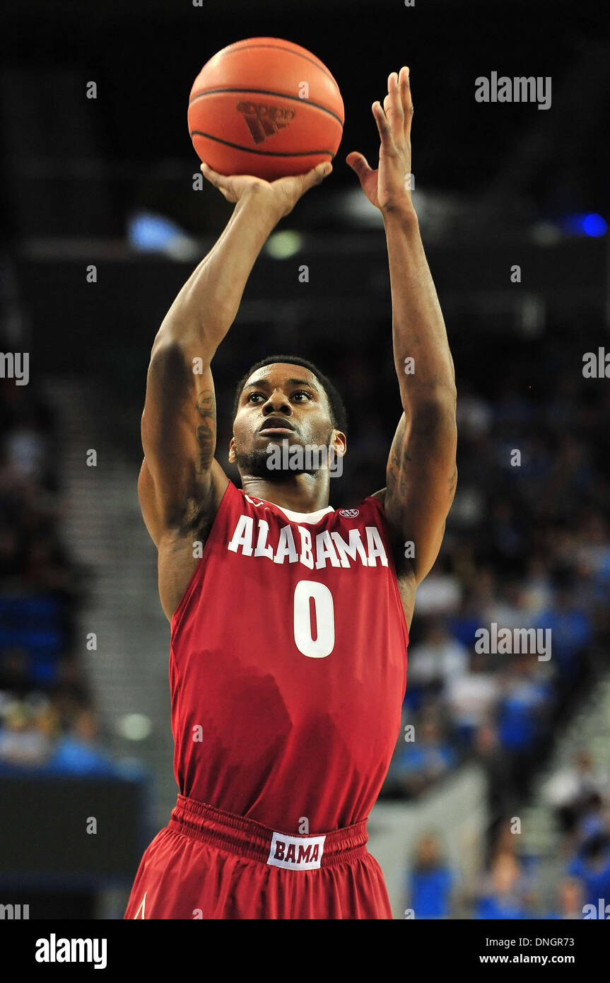 Los Angeles, CA, USA. 28th Dec, 2013. Alabama Crimson Tide Algie Key #0 ...