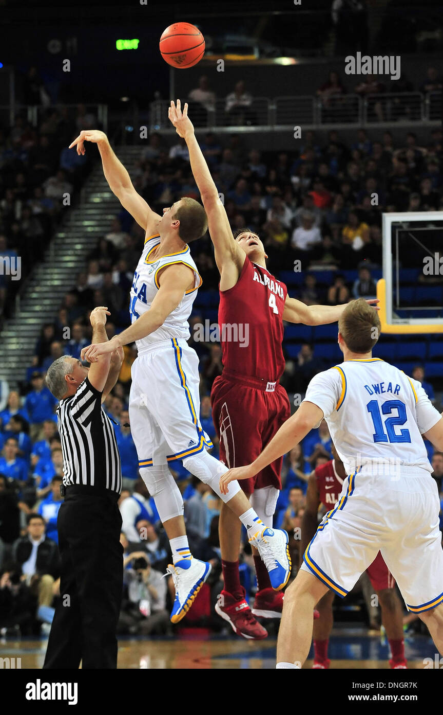 Los Angeles, CA, USA. 28th Dec, 2013. Alabama Crimson Tide center Carl ...