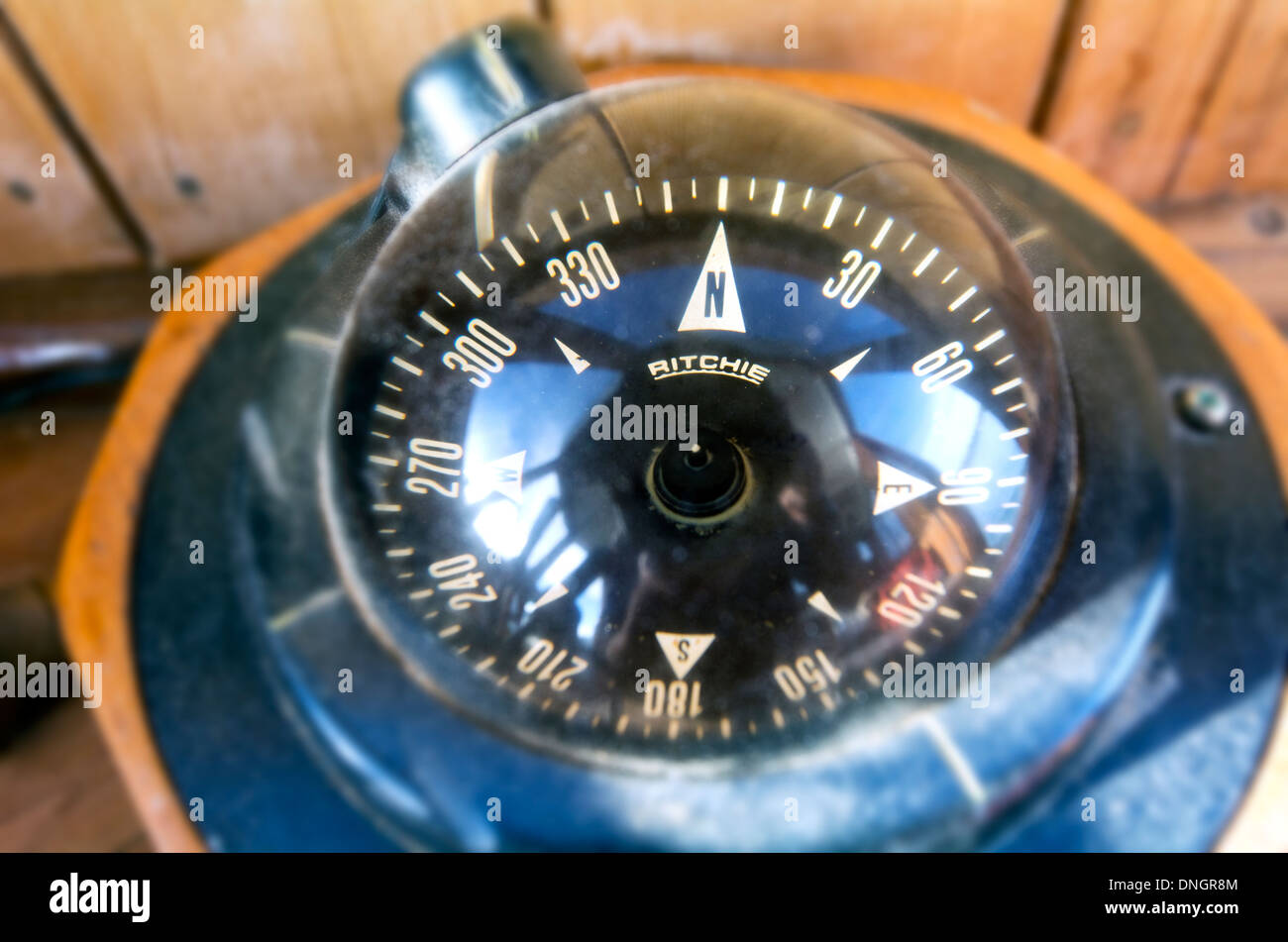 Ship Compass Old Stock Photos & Ship Compass Old Stock Images - Alamy