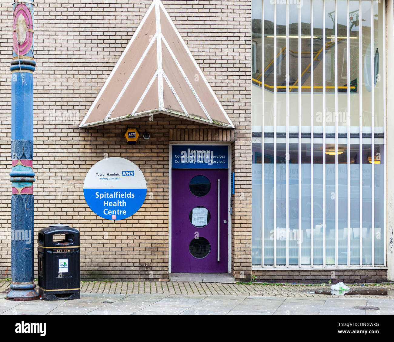 NHS Spitalfields Health Centre - Brick Lane, London E1 Stock Photo - Alamy