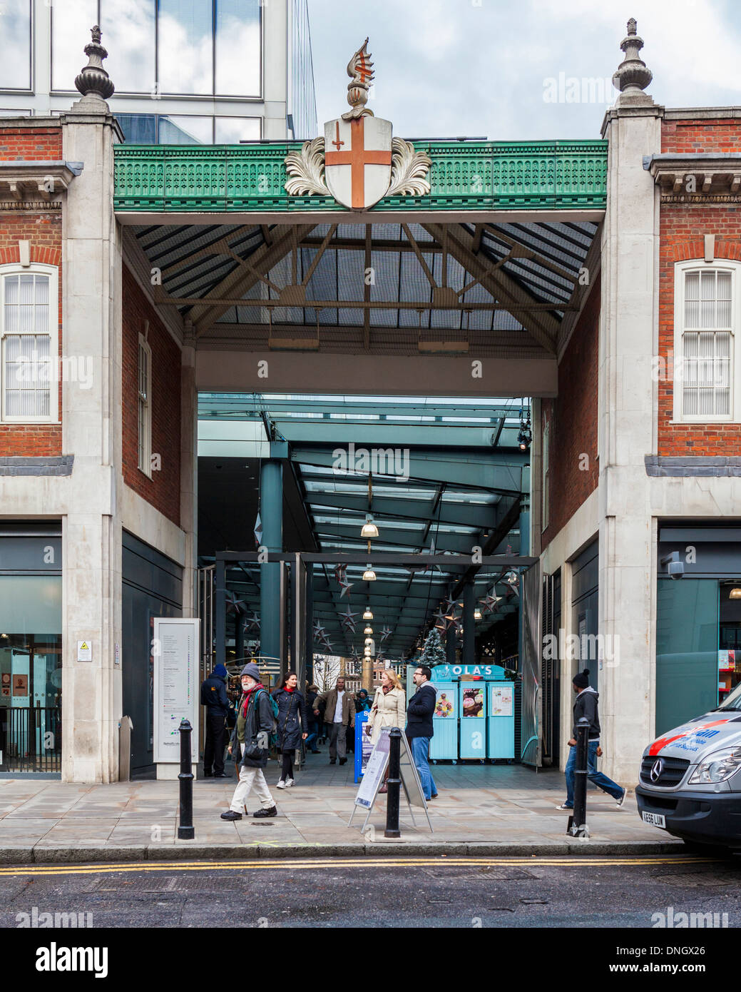 Entrance to the Old Spitalfields Market, East London Stock Photo - Alamy