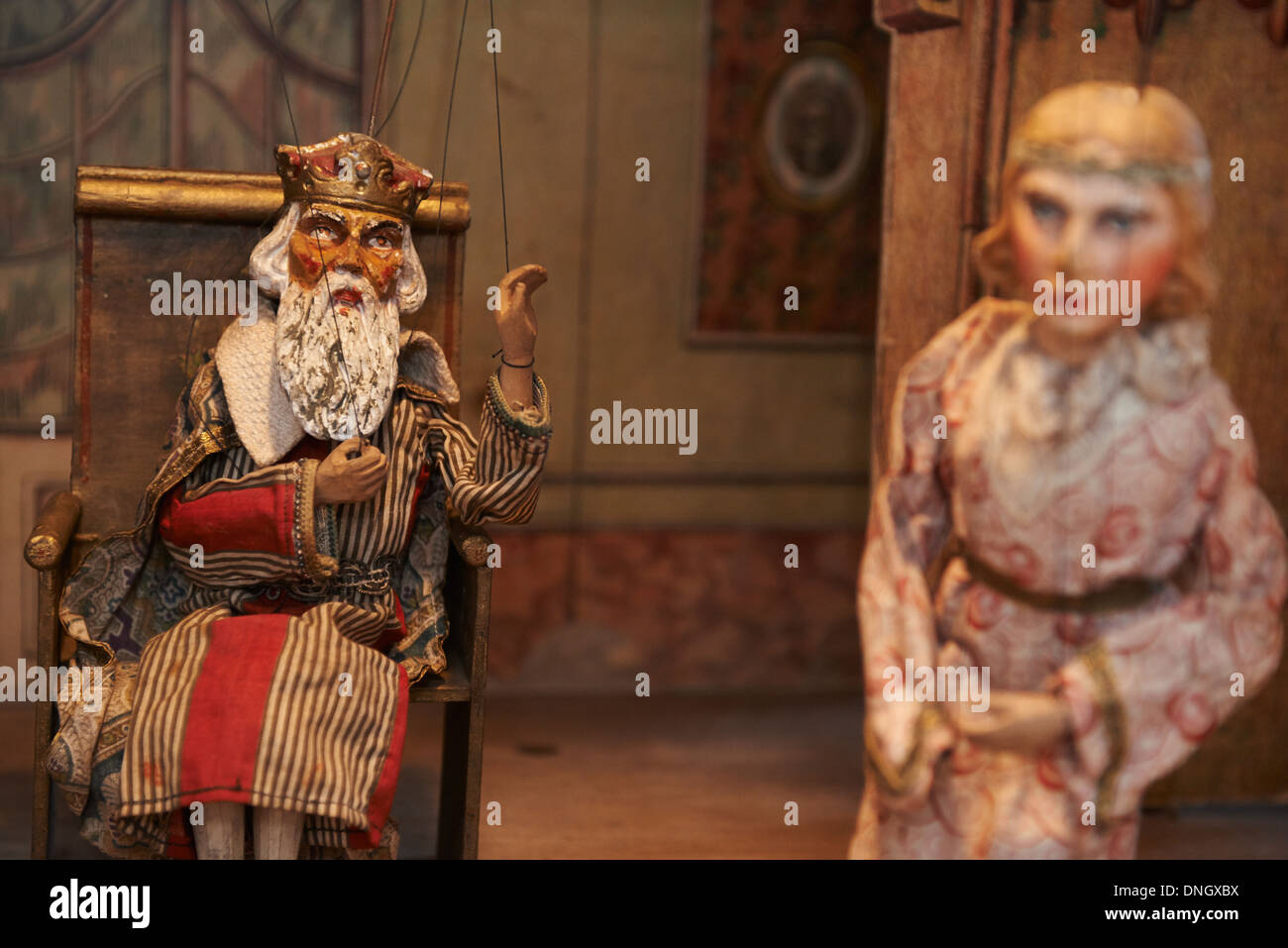 Vintage puppet theater - show - King and Princess Stock Photo - Alamy