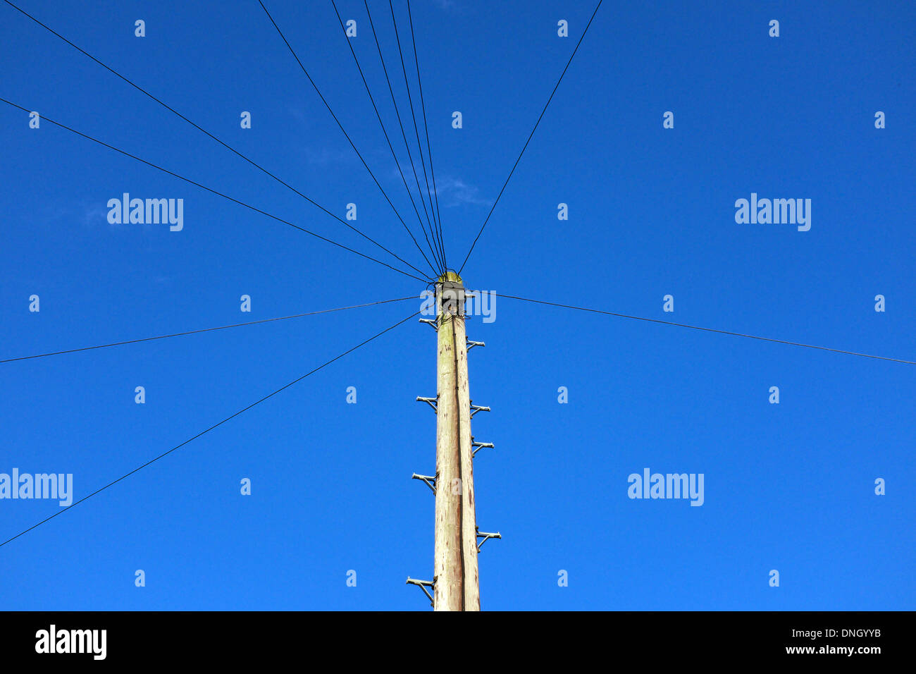 Telephone wires connection hub pole hi-res stock photography and images ...