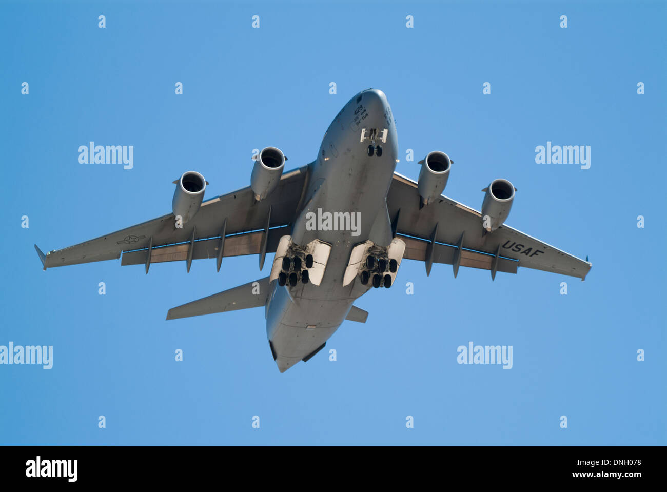 C17 landing gear hi-res stock photography and images - Alamy