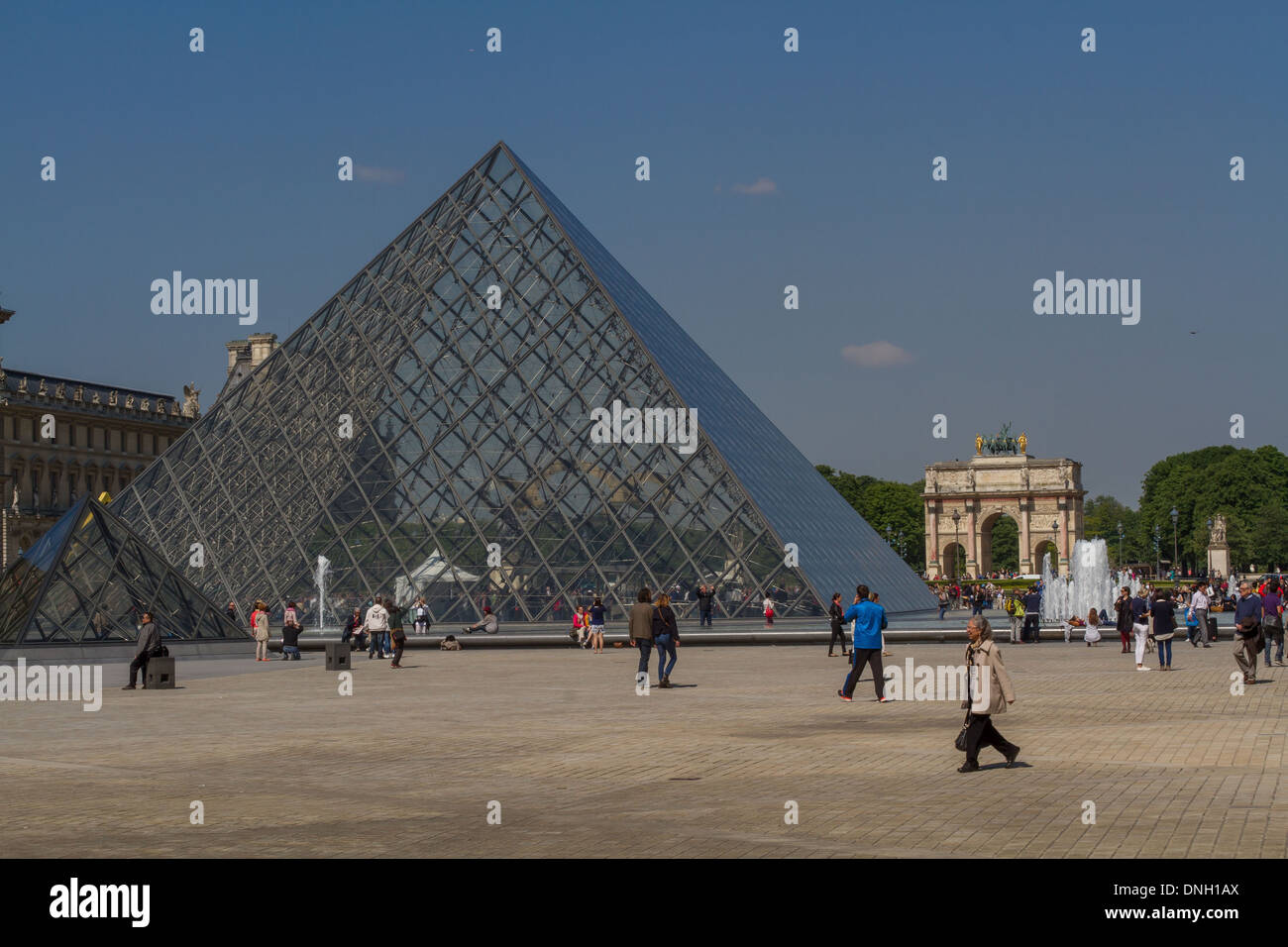 Louvre courtyard pyramid arc hi-res stock photography and images - Alamy