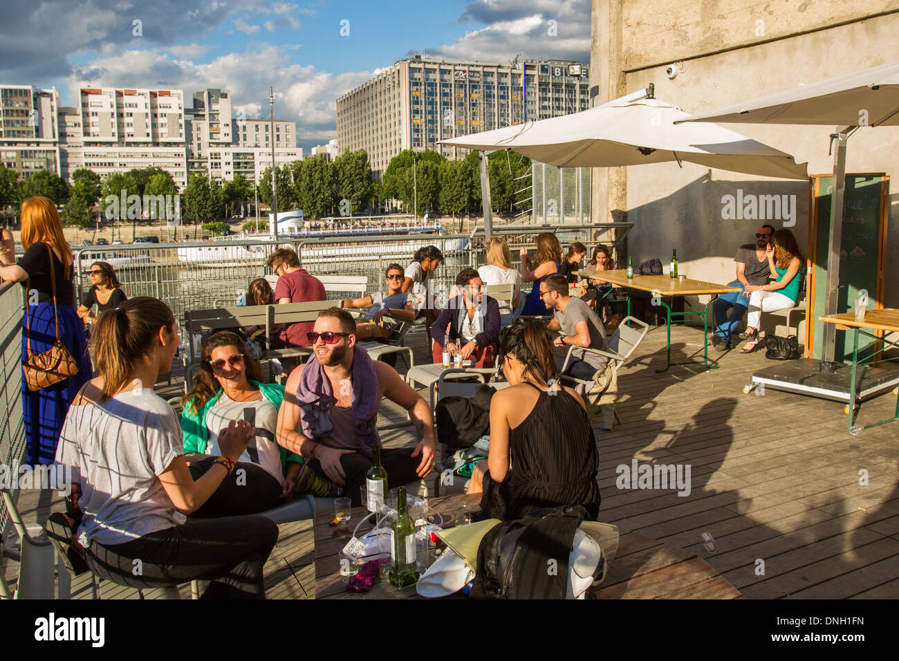 THE TERRACE AT THE WANDERLUST, CITY OF FASHION AND DESIGN, THE DOCKS ...