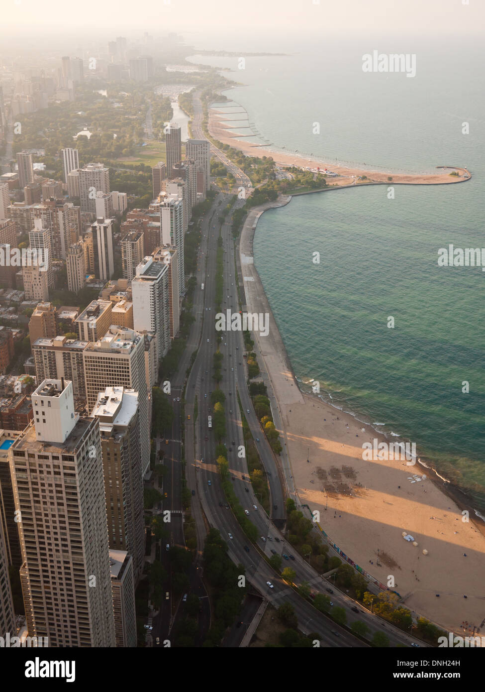 Oak street beach chicago hi-res stock photography and images - Alamy