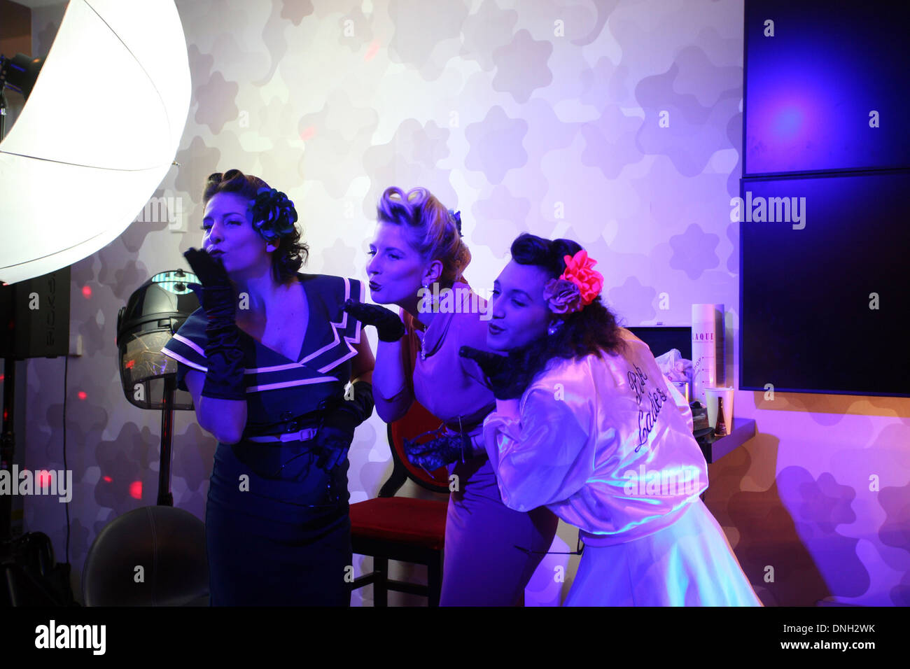 3RD ANNIVERSARY OF THE POKER BOWL, 50‚ÄôS EVENING WITH PIN-UP MAKEOVERS ...