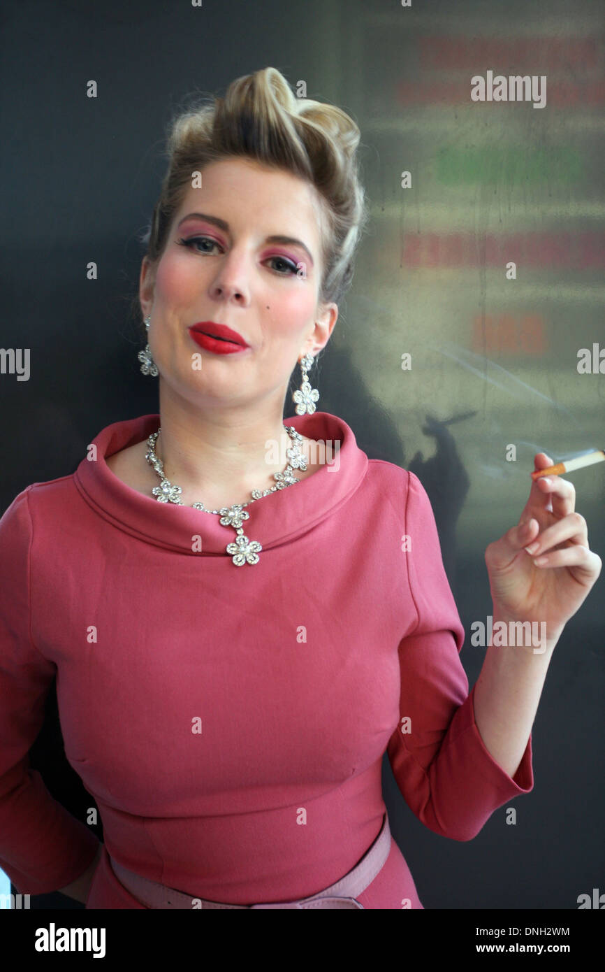 3RD ANNIVERSARY OF THE POKER BOWL, 50‚ÄôS EVENING WITH PIN-UP MAKEOVERS ...