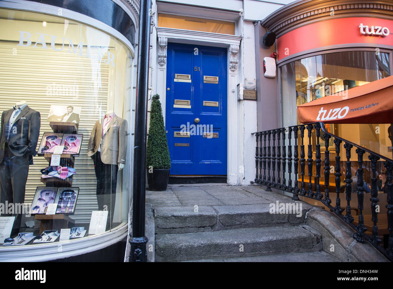 The dawson street shopping area hi-res stock photography and images - Alamy
