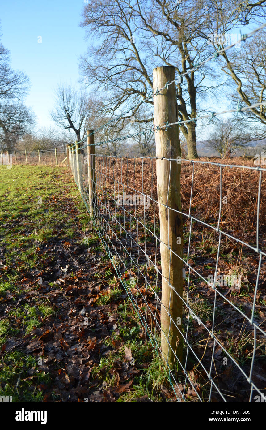Rustic countryside fence Stock Photo - Alamy