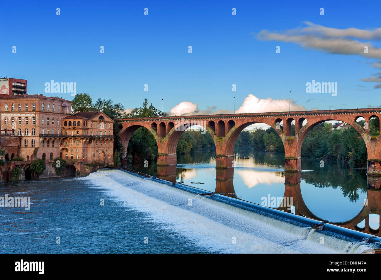 Europe, France, Tarn, Albi. The bridge of the August 22, 1944 and Mills ...