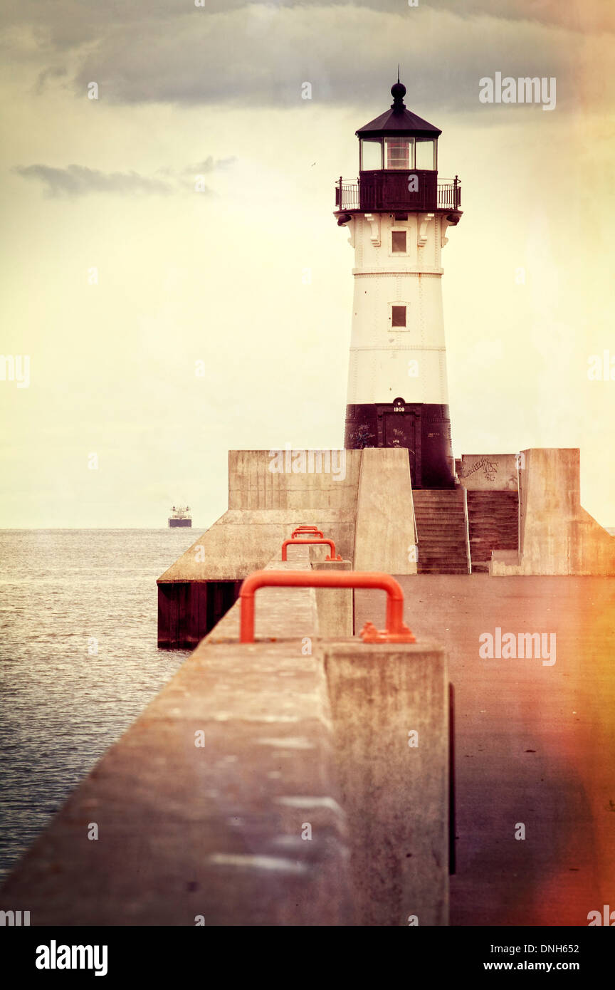 The lighthouse that marks the channel fort the Duluth lift bridge ...