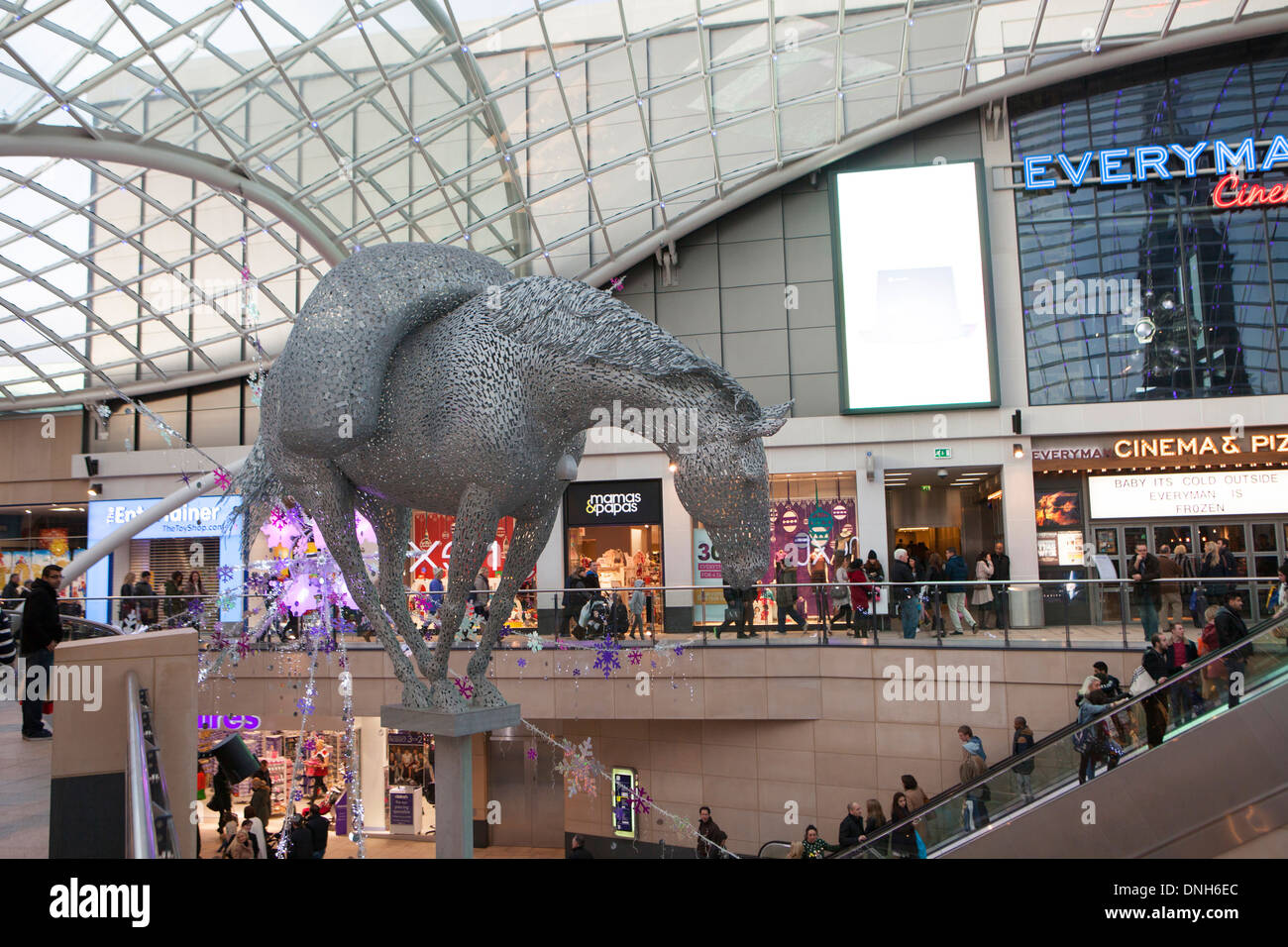 Trinity leeds shopping centre hi-res stock photography and images - Alamy