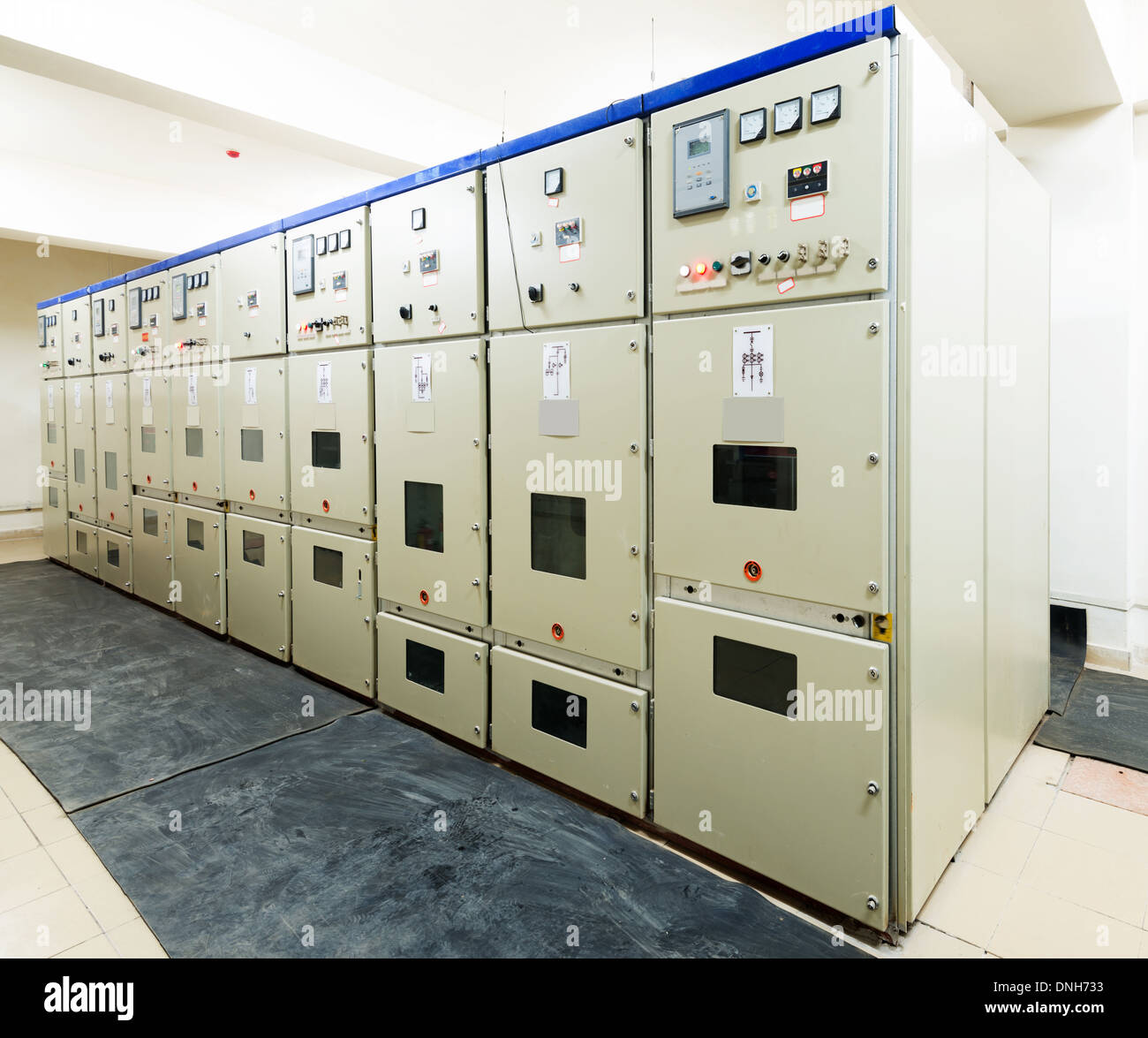Distribution substation hi-res stock photography and images - Alamy