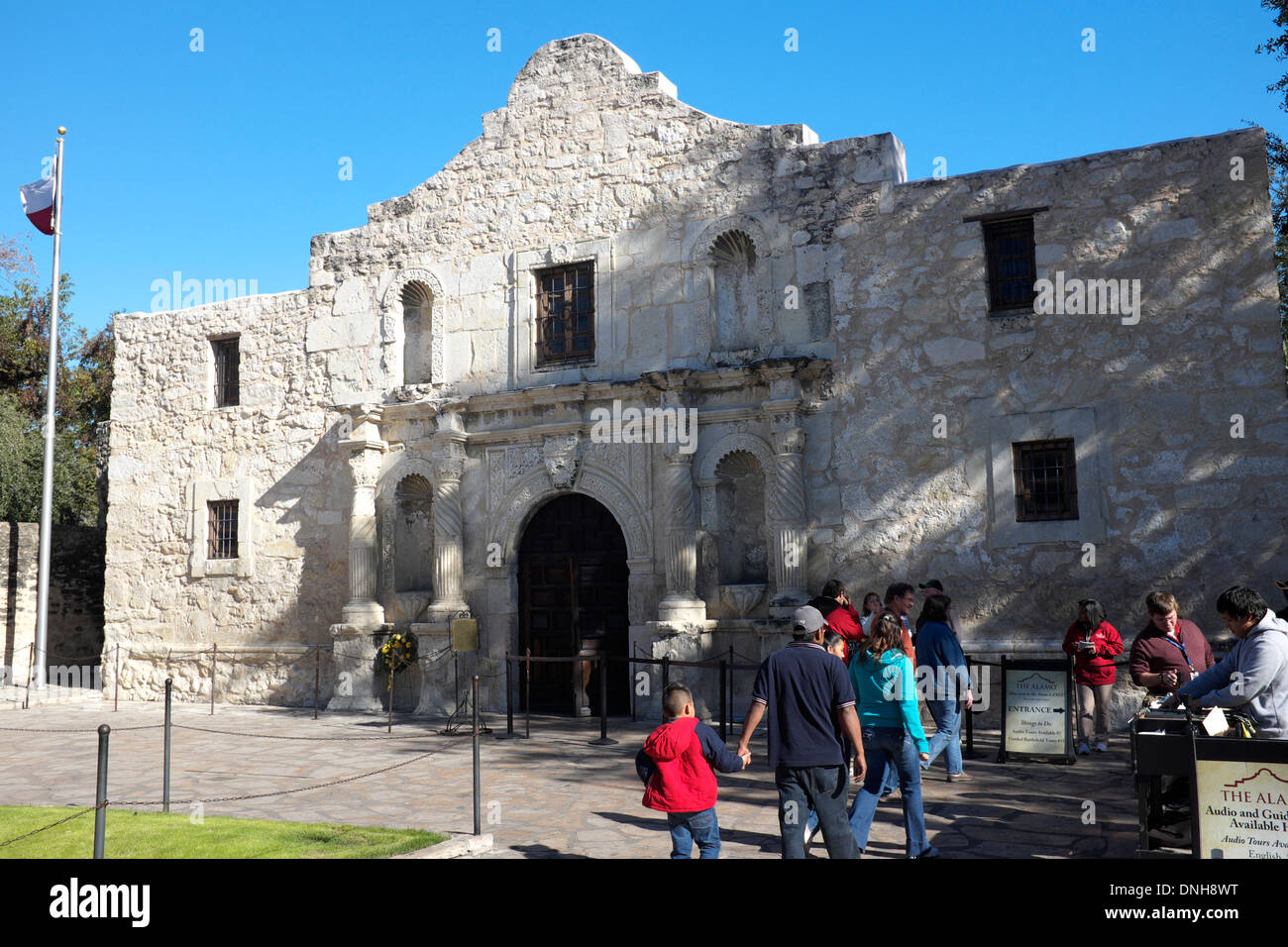 Tourists in front of The Alamo in San Antonio, Texas Stock Photo - Alamy